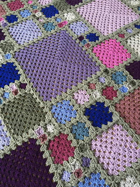 Ravelry: Crochet babette blanket pattern by Meryl Reeves