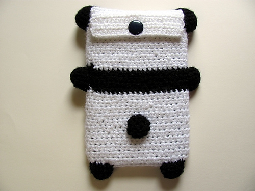 Ravelry: Panda kindle/e-reader/tablet Case pattern by Mevlinn Gusick