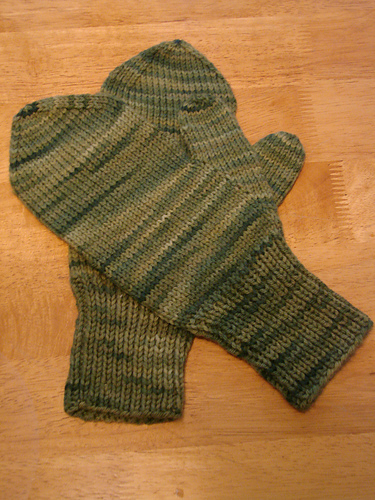 Ravelry: Basic Men's Mittens pattern by Katherine Vaughan