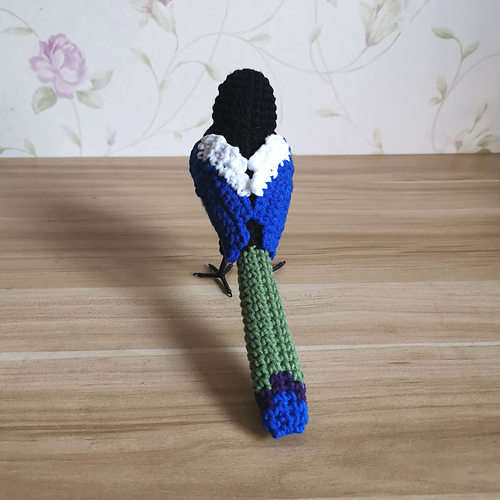 Ravelry: Pica Pica Magpie pattern by Midnight Silva