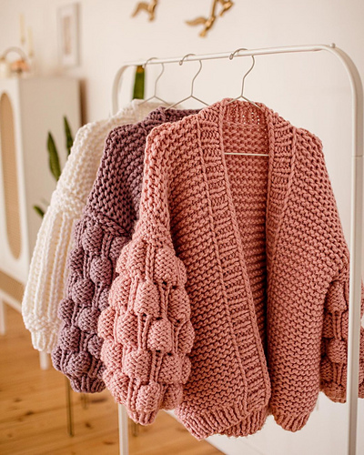 Ravelry: Chunky Bubble Cardigan pattern by Mila Frolova