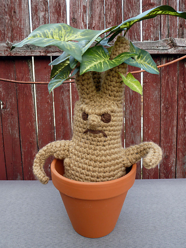 Ravelry: Mandrake and Mini Mandrake pattern by Kristel