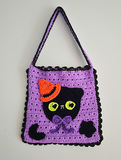 Ravelry: Fall Cats Tote Bags pattern by Millie Wohlford