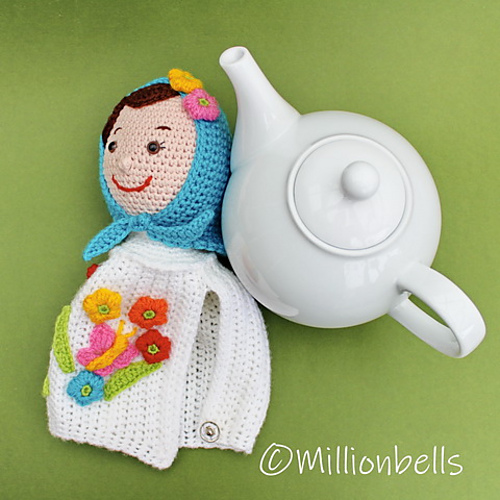 Ravelry: Russian Doll Tea Cosy Matryoshka pattern by Millionbells