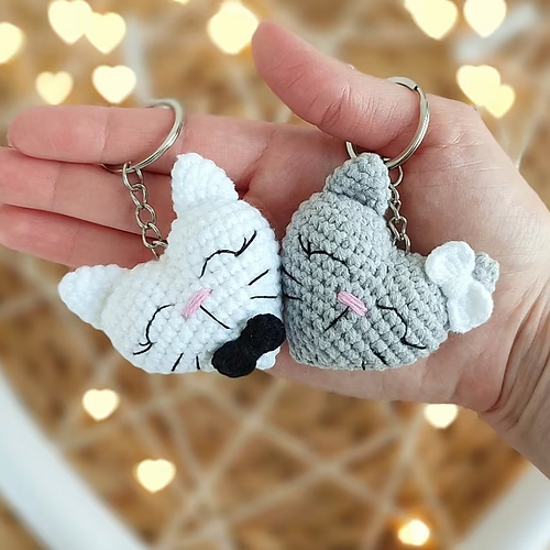 Ravelry: Cat and Kitty Keychains pattern by Hanna Sorokous