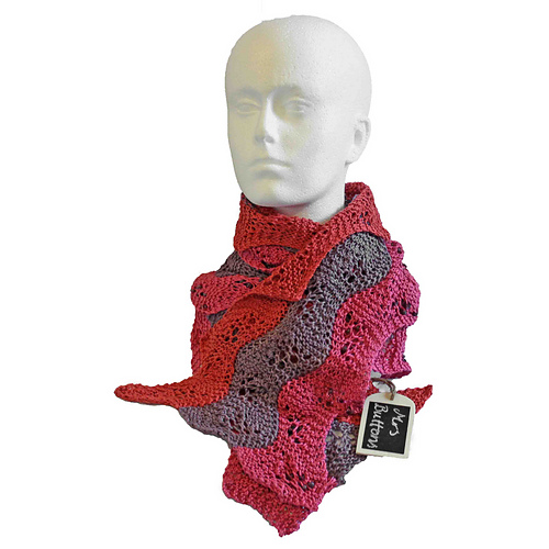 Ravelry: Japanese Feather Reversible pattern by Mrs Buttons