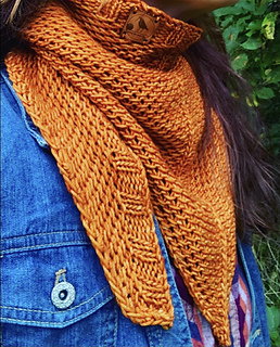 Ravelry: The Beehive Shawl pattern by Megan Morrell