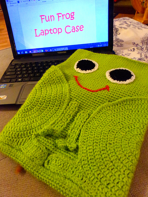 Ravelry: Fun Frog Laptop Case pattern by That Farm Girl Teacher