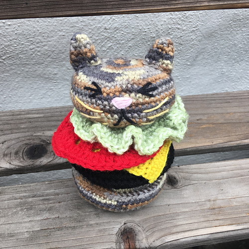 Ravelry: Purrger, the Cat Burger pattern by Sammich Stitches