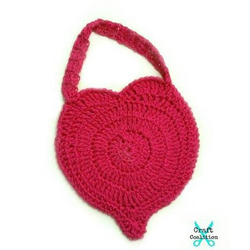 Ravelry: Perfect Love Heart Purse pattern by Mistie Bush