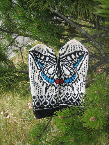 Ravelry: Swallowtail pattern by Natalia Moreva