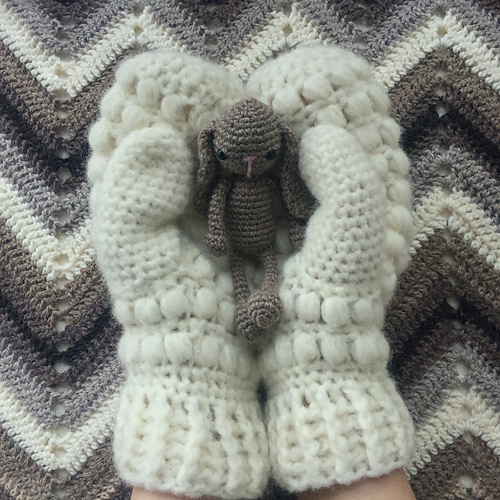 Ravelry: The Viking Mittens pattern by Mjukdesign