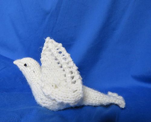 Ravelry: Petite Dove pattern by Sara Elizabeth Kellner