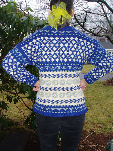 Ravelry: Norwegian Roses pattern by Nancy Oakes
