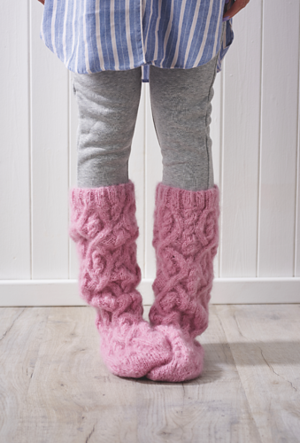 Ravelry: Toasty chunky knit socks pattern by Mollie Makes