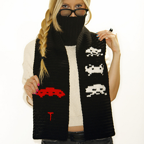 Ravelry: Space Invaders scarf - Alien team pattern by Claudia Zini / Momou