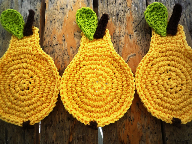 Ravelry: Pear Coasters pattern by Monika Mrozkova