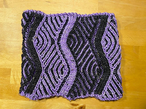 Ravelry: Wave Function Cowl pattern by Sabine Kastner