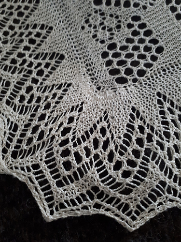 Ravelry: Blyde pattern by A Passion For Lace...
