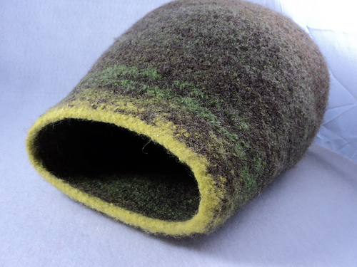 Ravelry: Felted Cat Cave pattern by Monique Rae