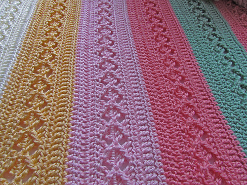 Ravelry: Diamond Chevron Blanket pattern by Cindy Toner