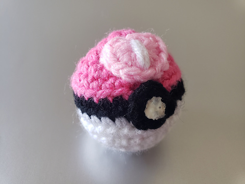 Ravelry: Mini Pokeball Set pattern by Amanda Sapp
