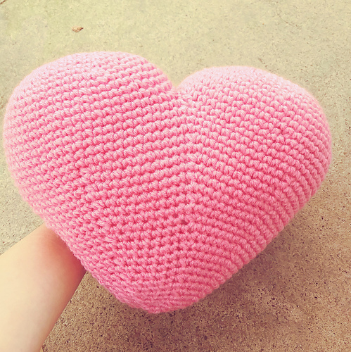 Ravelry: Heart Plush pattern by MoonlitShop Patterns