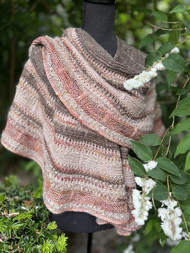 Ravelry: TWIST Shawl pattern by Beatrice Mase