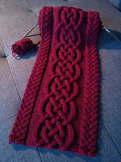 Ravelry: knitwizely's 004_Saxon Braid Scarf