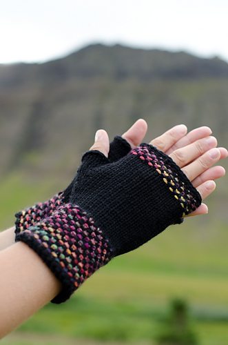 Ravelry: Holt pattern by Susan Moskwa