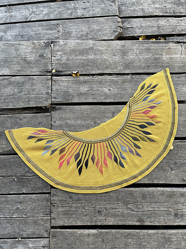 Ravelry: Fire Bird Shawl pattern by Lyudmila Aksenik Old