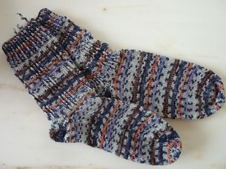 Ravelry: MrsNeedleDE's Ash Socks 22/2014