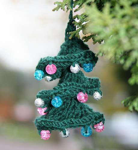 Ravelry: Twisted Christmas Tree pattern by Wendy Peterson