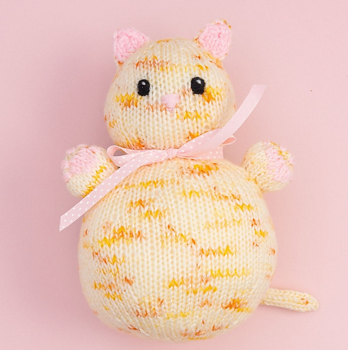 Ravelry: Roly-Poly Kitty pattern by Kimberly Kalnoki