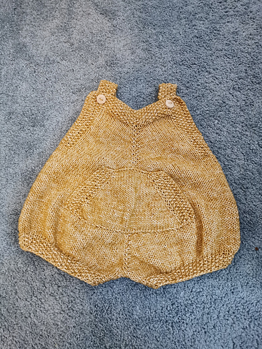 Ravelry: Pickles Romper pattern by Marta Porcel