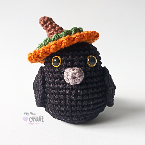 Ravelry: Igor Pumpkin Head and Crow pattern by Isabela Tavares