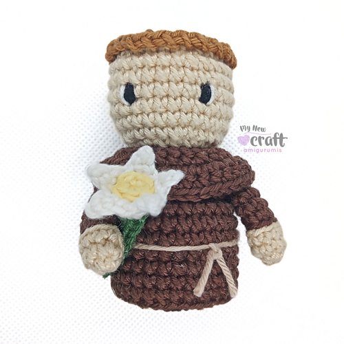 Ravelry: Mini Saint Anthony Amigurumi pattern by Isabela Tavares