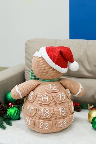 Ravelry: Gingerbread Man Advent Calendar pattern by Marina Chuchkalova