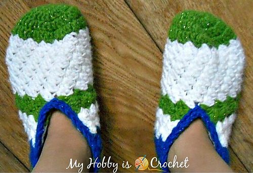 Ravelry: Little Elf Booties pattern by Kinga Erdem