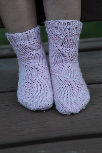 Ravelry: Bermuda Socks pattern by Myla Vayner
