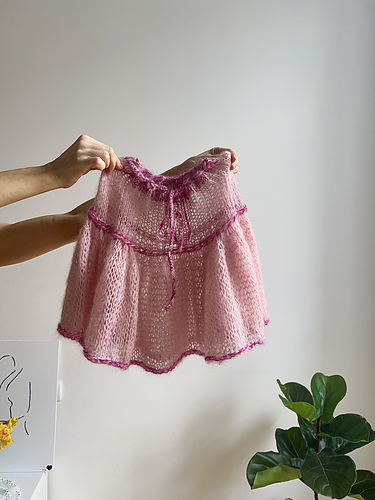 Ravelry: Pink skirt pattern by Elvira Nurtdinova