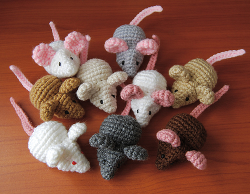Ravelry: Mini Mouse pattern by Brenna Eaves