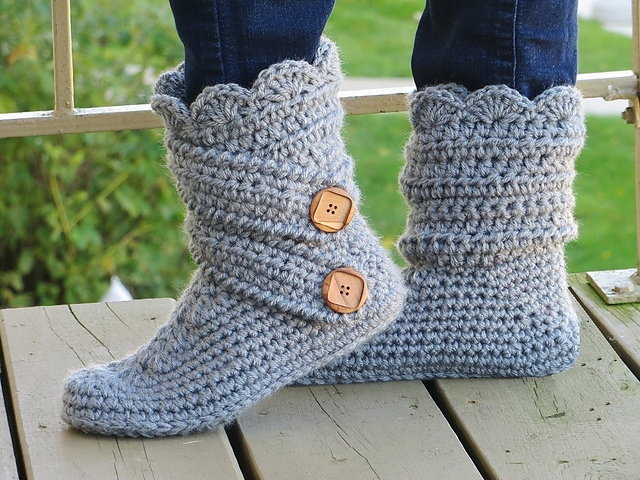 Ravelry: Woman's Classic Snow Boots pattern by CrochetDreamz