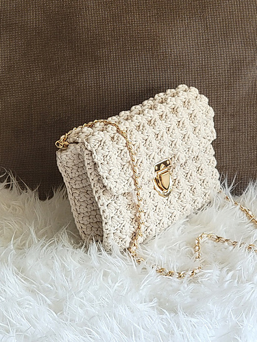 Ravelry: Luxe Handbag pattern by CrochetDreamz