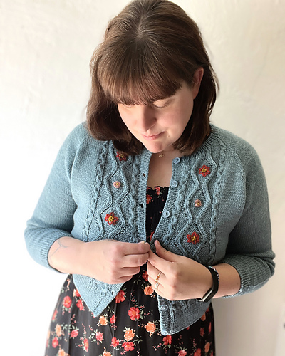 Ravelry: Nadia pattern by Nadia Crétin-Léchenne