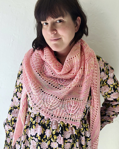 Ravelry: Picobello pattern by Nadia Crétin-Léchenne