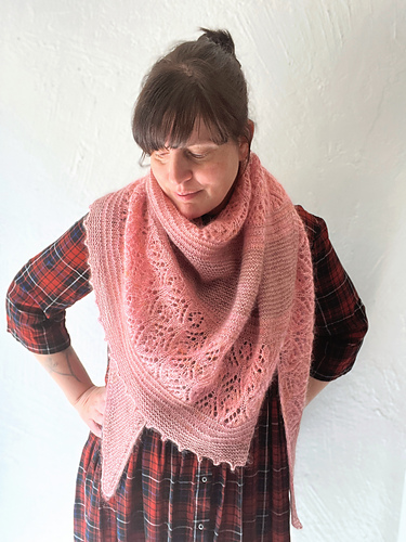 Ravelry: Paaina pattern by Nadia Crétin-Léchenne