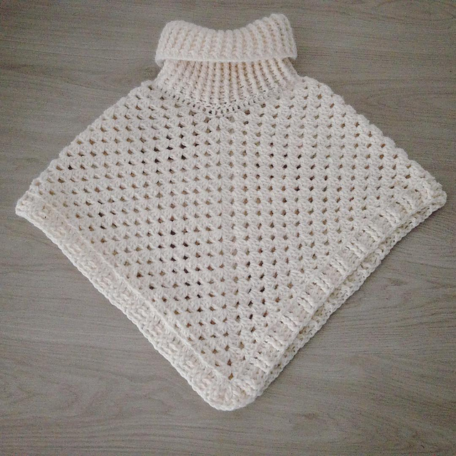 Ravelry: Naiyaru's Fluffy White Poncho