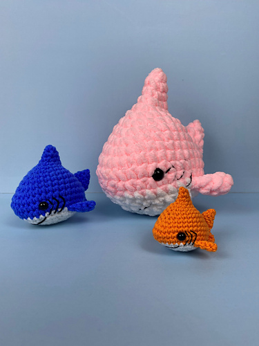 Ravelry: Mini Sharks pattern by Ervinna Lee