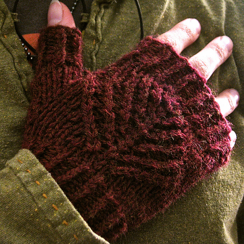 Ravelry: Ruku pattern by Narniel of Endor